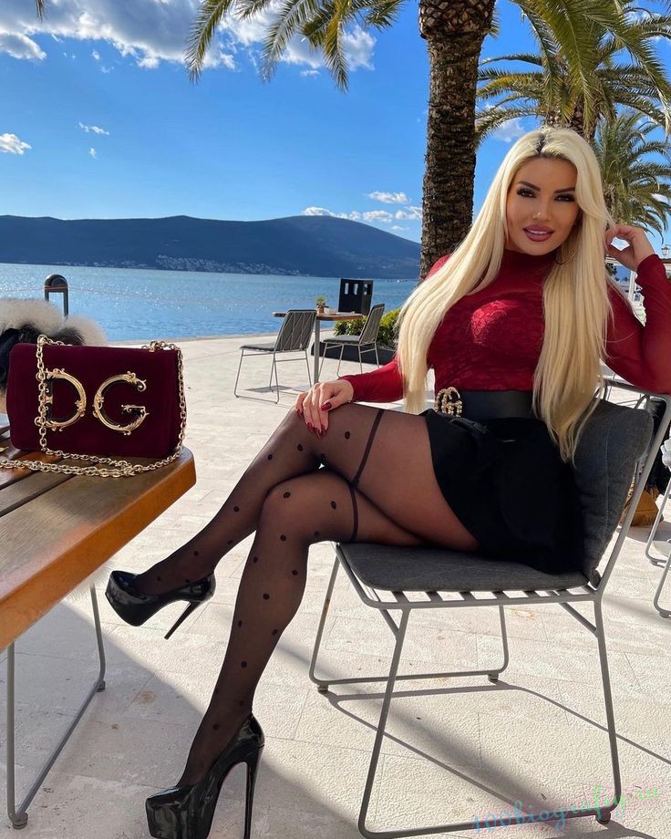 Jelena Unikat биография и личная жизнь карьера и успех Инстаграм и фото 8094